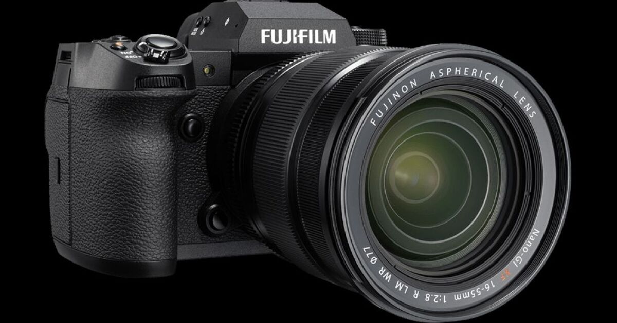 Fujifilm launches 40-fps stills, 6.2K video X Series mirrorless camera