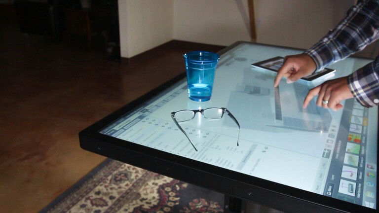 Ideum and 3M Touch Systems launch new Platform 46 multi-touch tables
