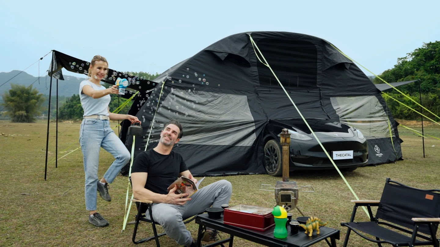 New hybrid rooftop tent blows up into multi-story camping complex