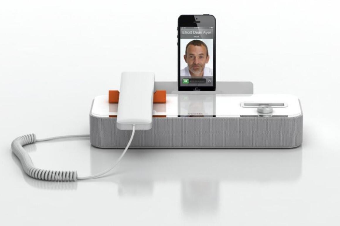 New AudiOffice turns a smartphone into a desk phone