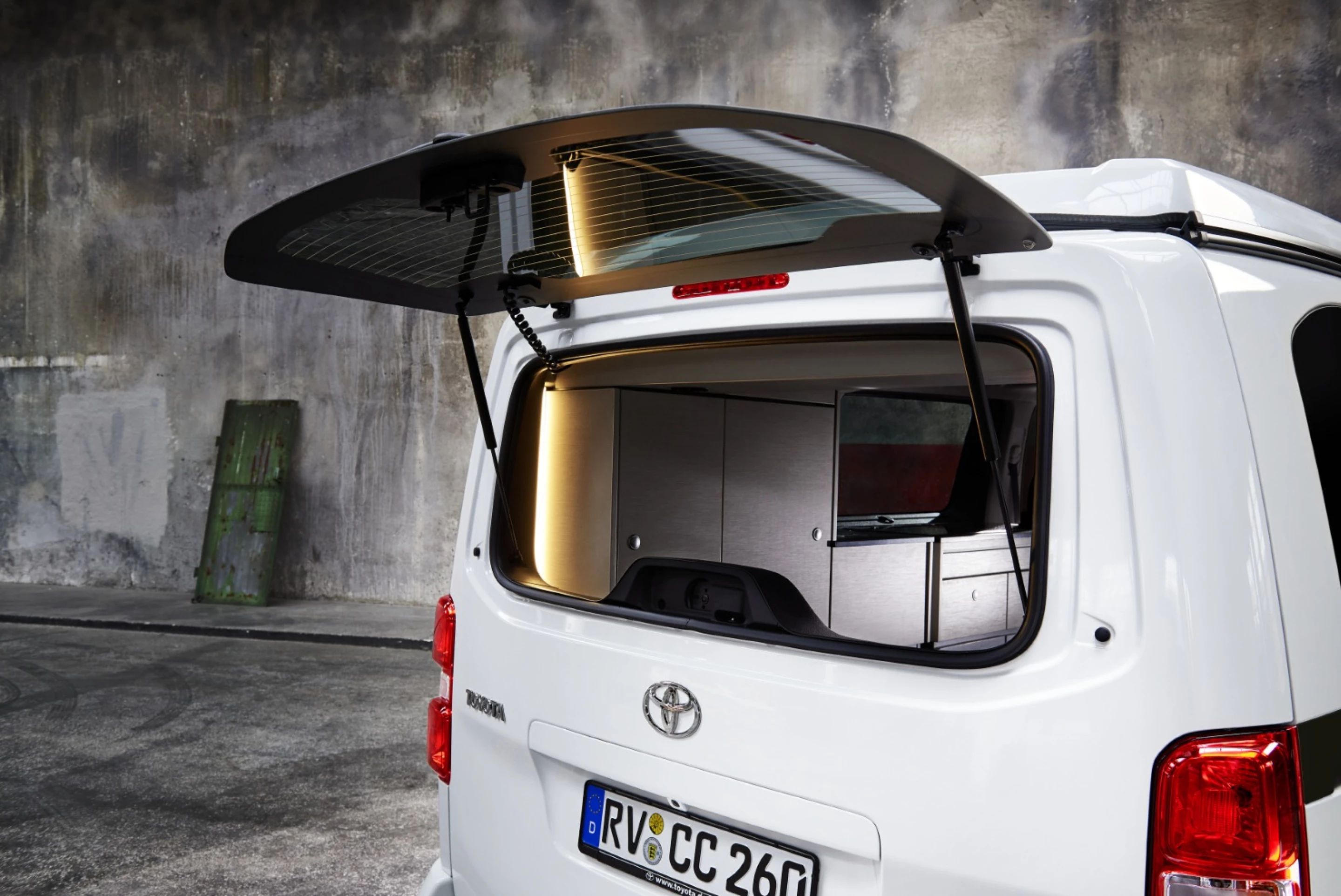 Modular Toyota camper van brilliantly bridges city life and outdoor ...