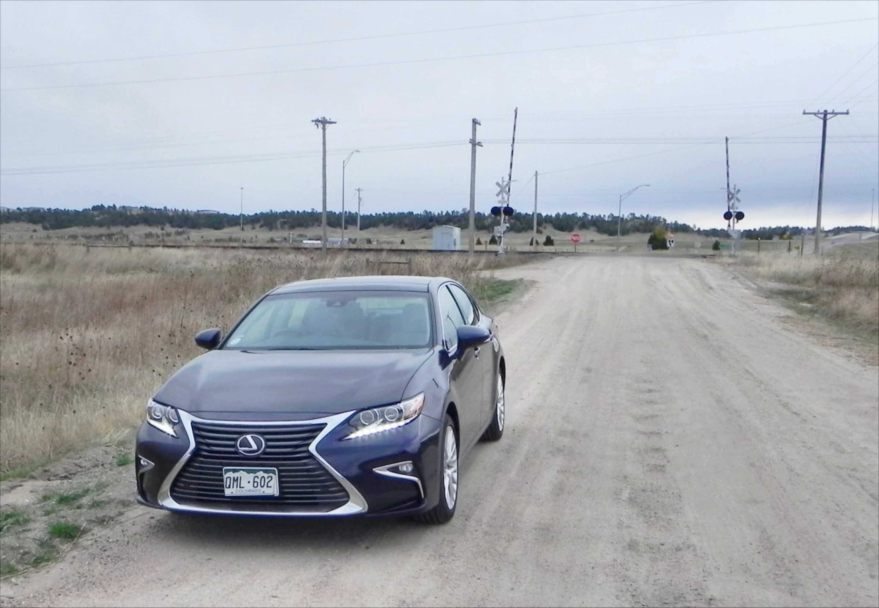 Review: Classy and dignified 2016 Lexus ES 350