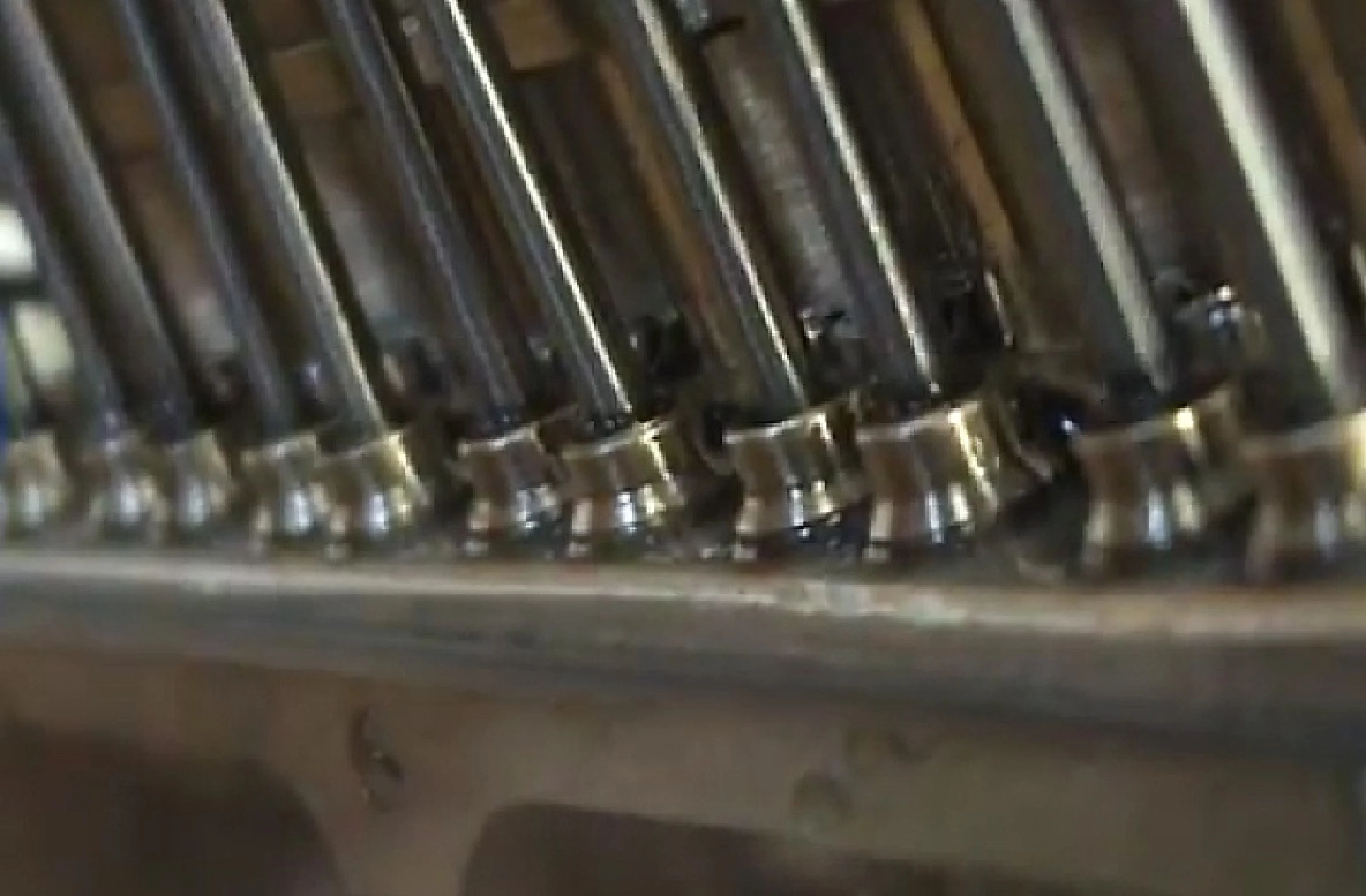 Spanish engineer crafts "world's smallest" V-12 engine