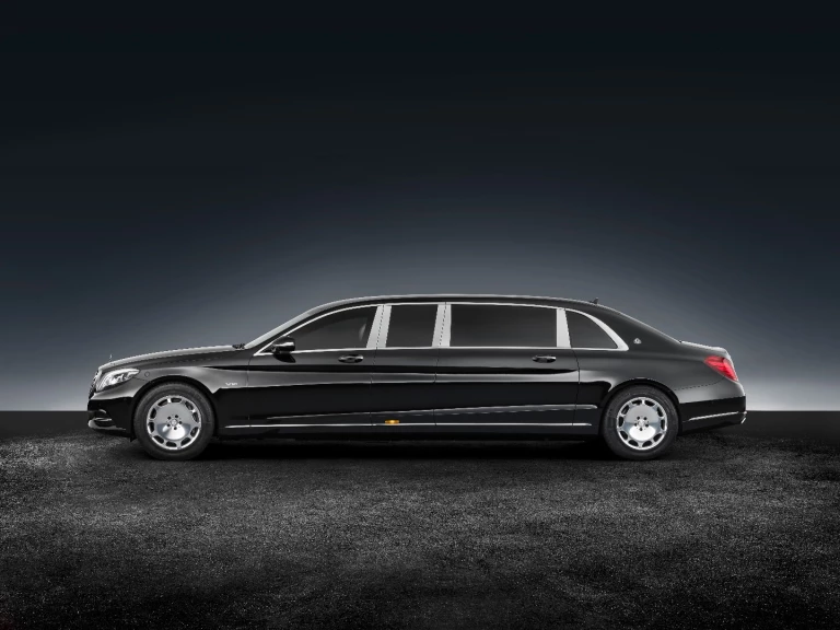 Mercedes-Maybach S 600 Pullman Guard protects passengers from bullets ...