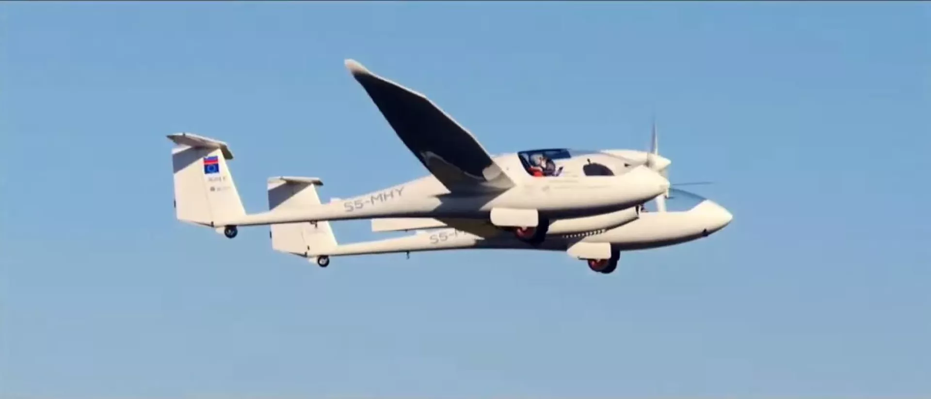 Hydrogen-electric HY4 passenger aircraft sets altitude record