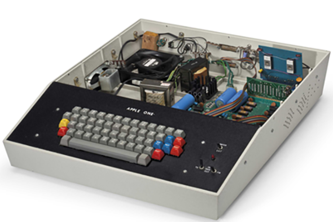 Original Apple 1 computer up for grabs at auction