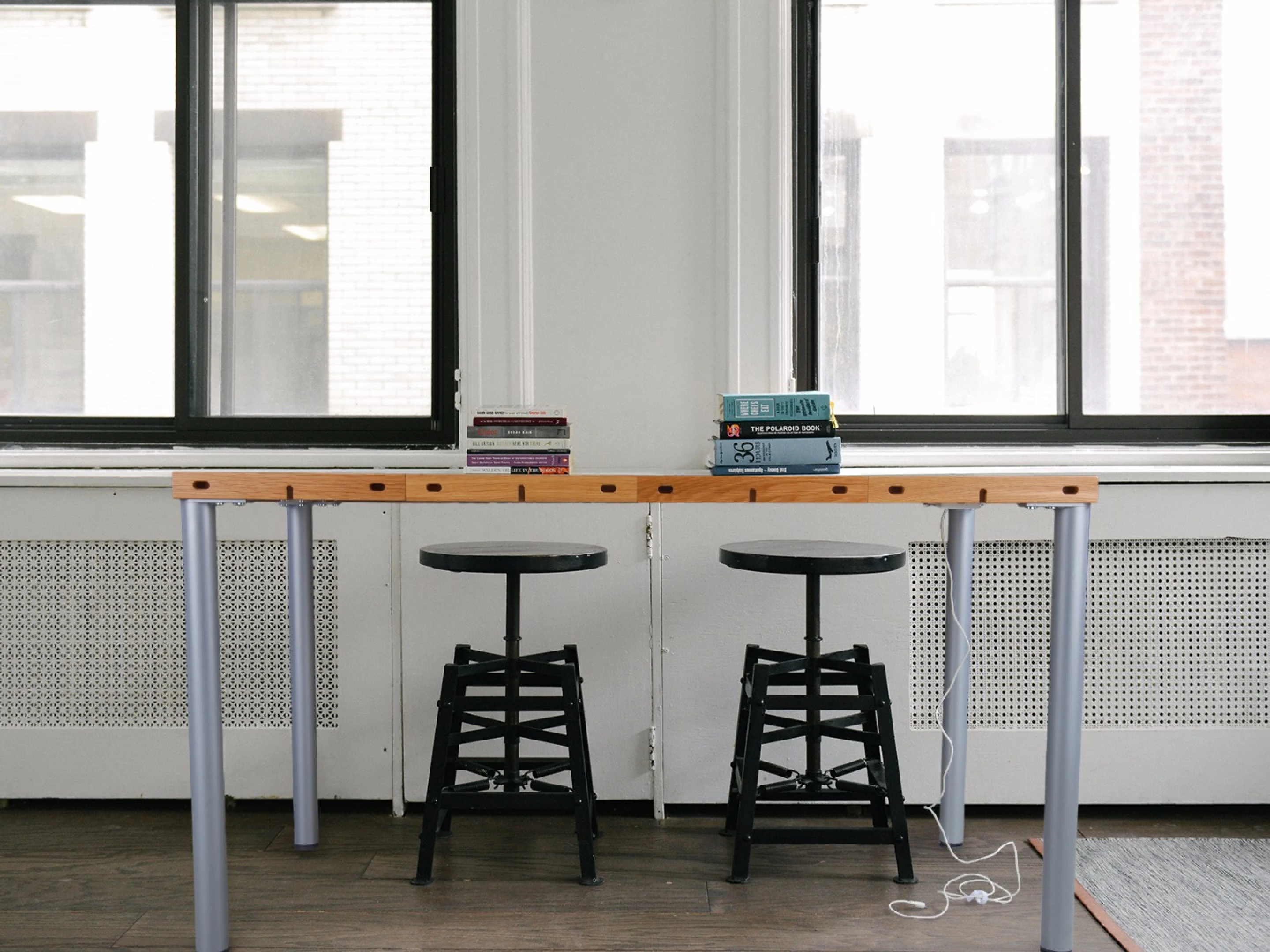 Interchangeable desk modules meet the changing needs of home/office workers