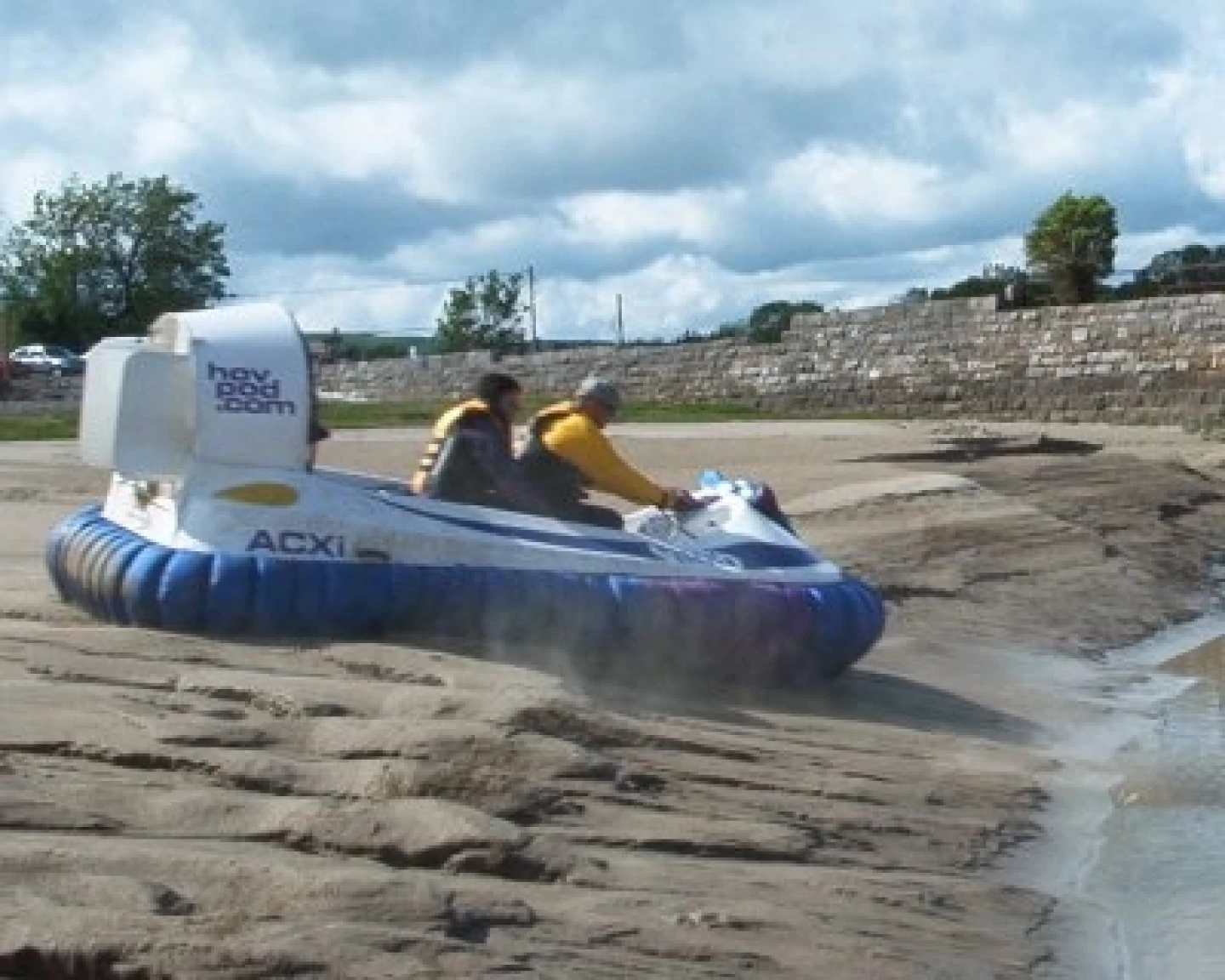 Hov Pod launches a hassle free hovercraft