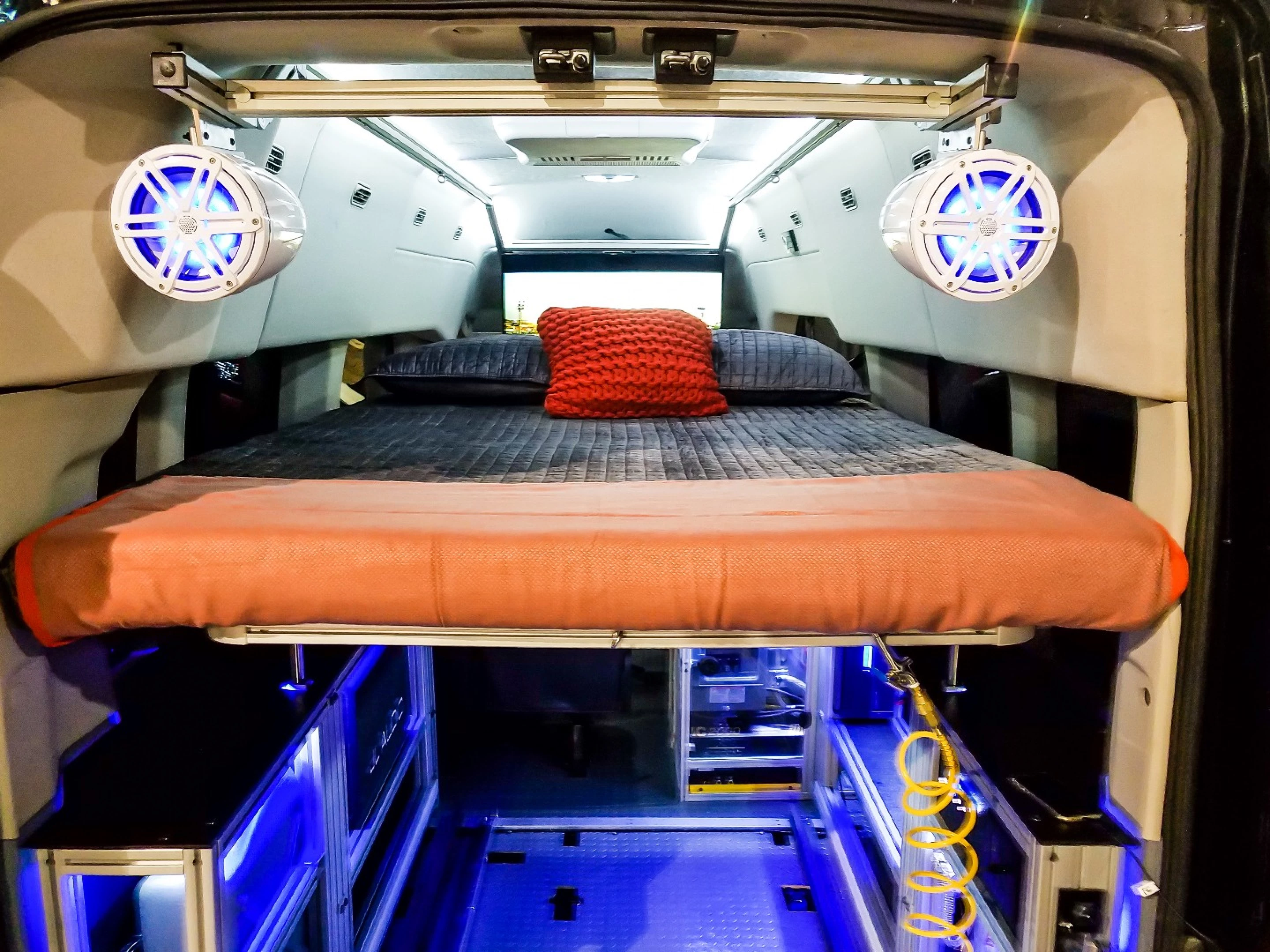 Modular, Erector-like camper van slides easily between work and play