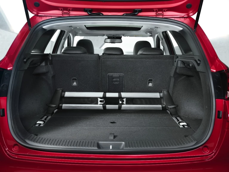 Hyundai continues to charge with i30 Tourer