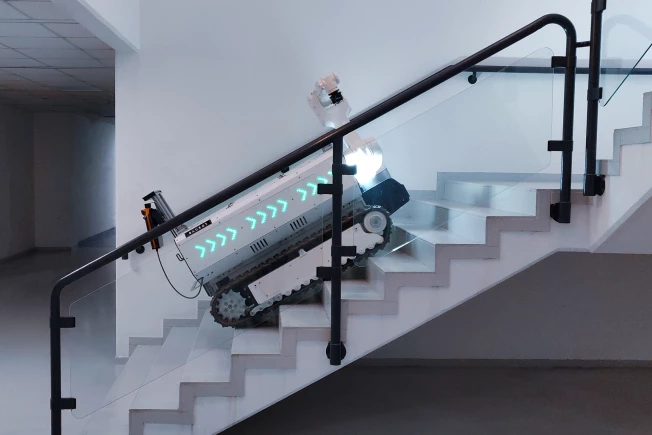 Modular mobile robot can take on multiple roles at construction site