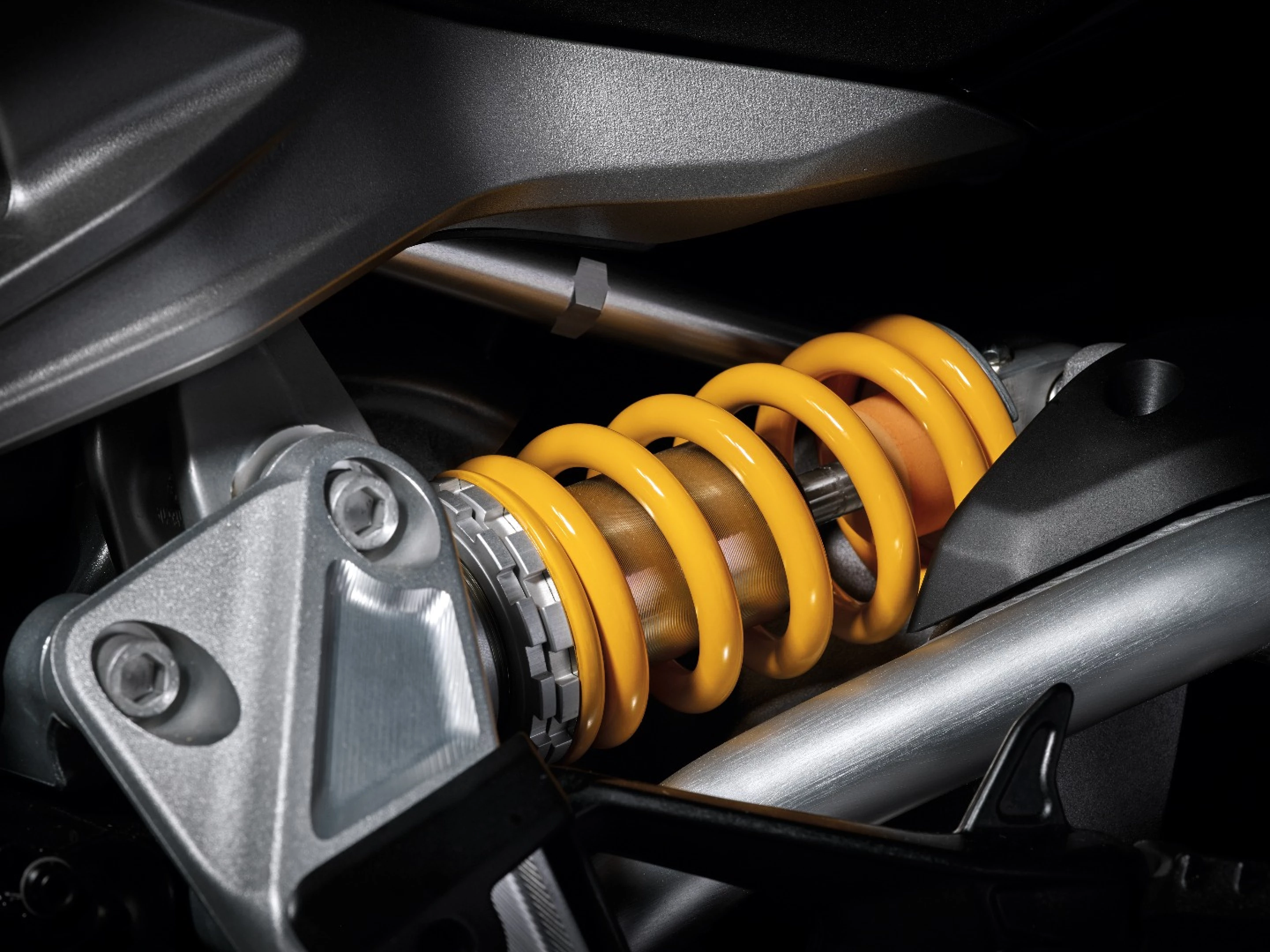 Ducati's 2016 XDiavel: Lean, mean, stroked-out cruiser targets the ...
