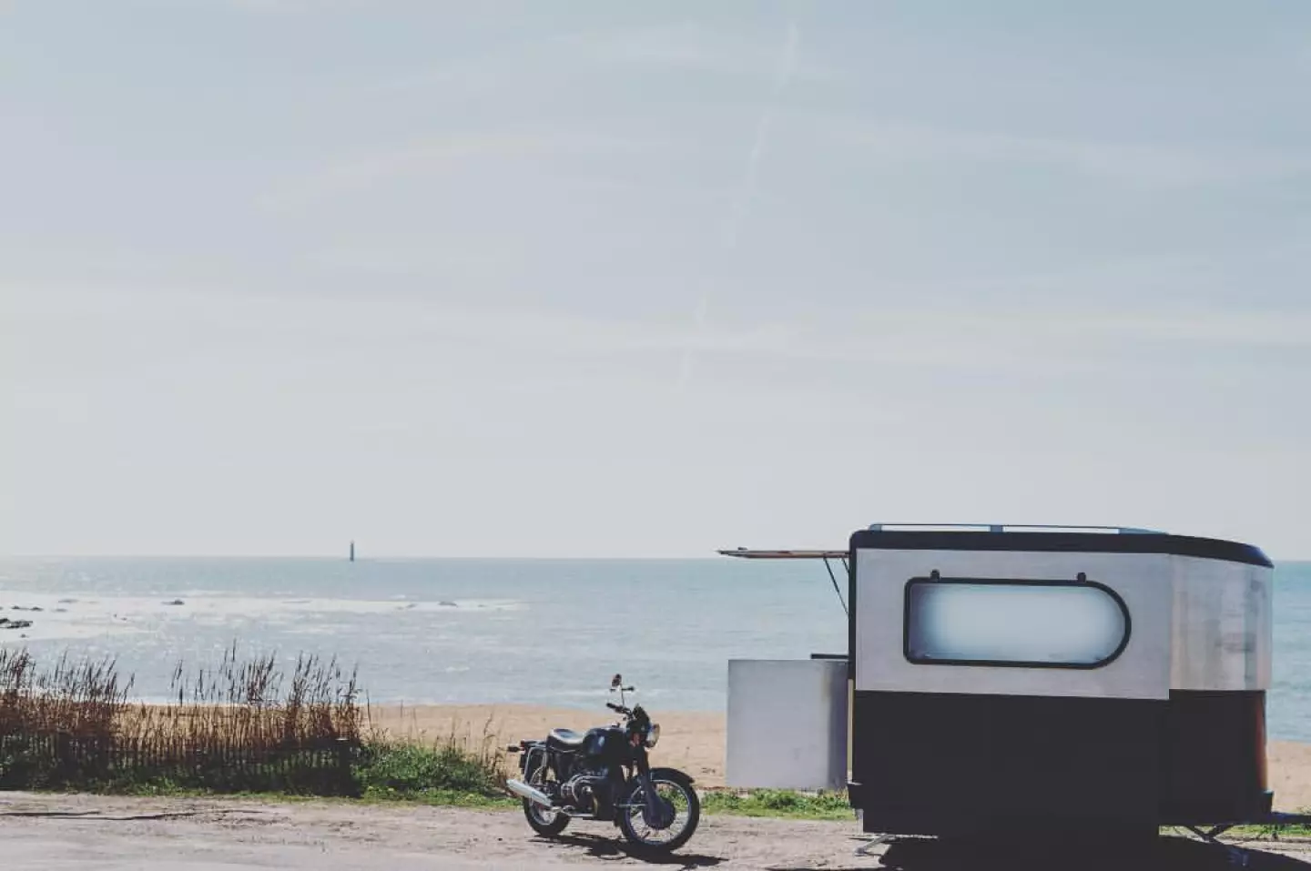 Sleek, compact camper pod grows to 3 times its size at the push of a button