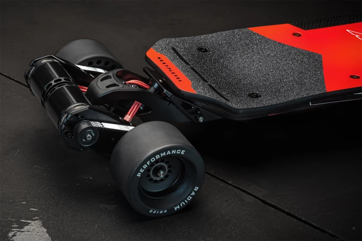 Radium's Mach One: Formula 1 Inspired Electric Skateboard Reaches 45 MPH