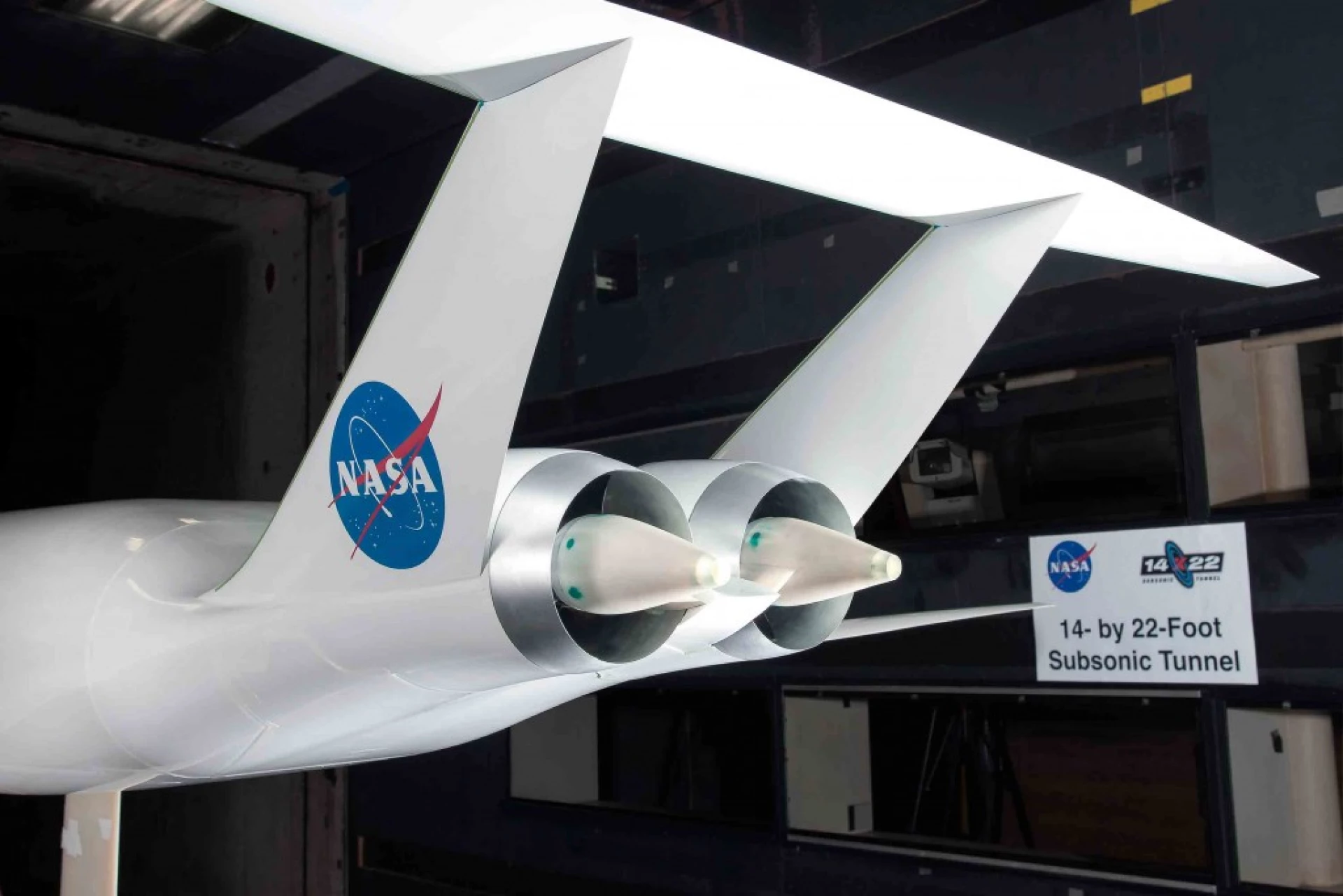 NASA backs X-plane development of twin-hull Aurora D8 airliner