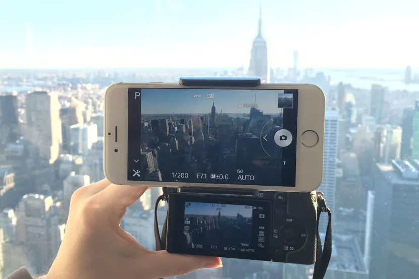 Camlet Mount connects a smartphone or tablet to your DSLR