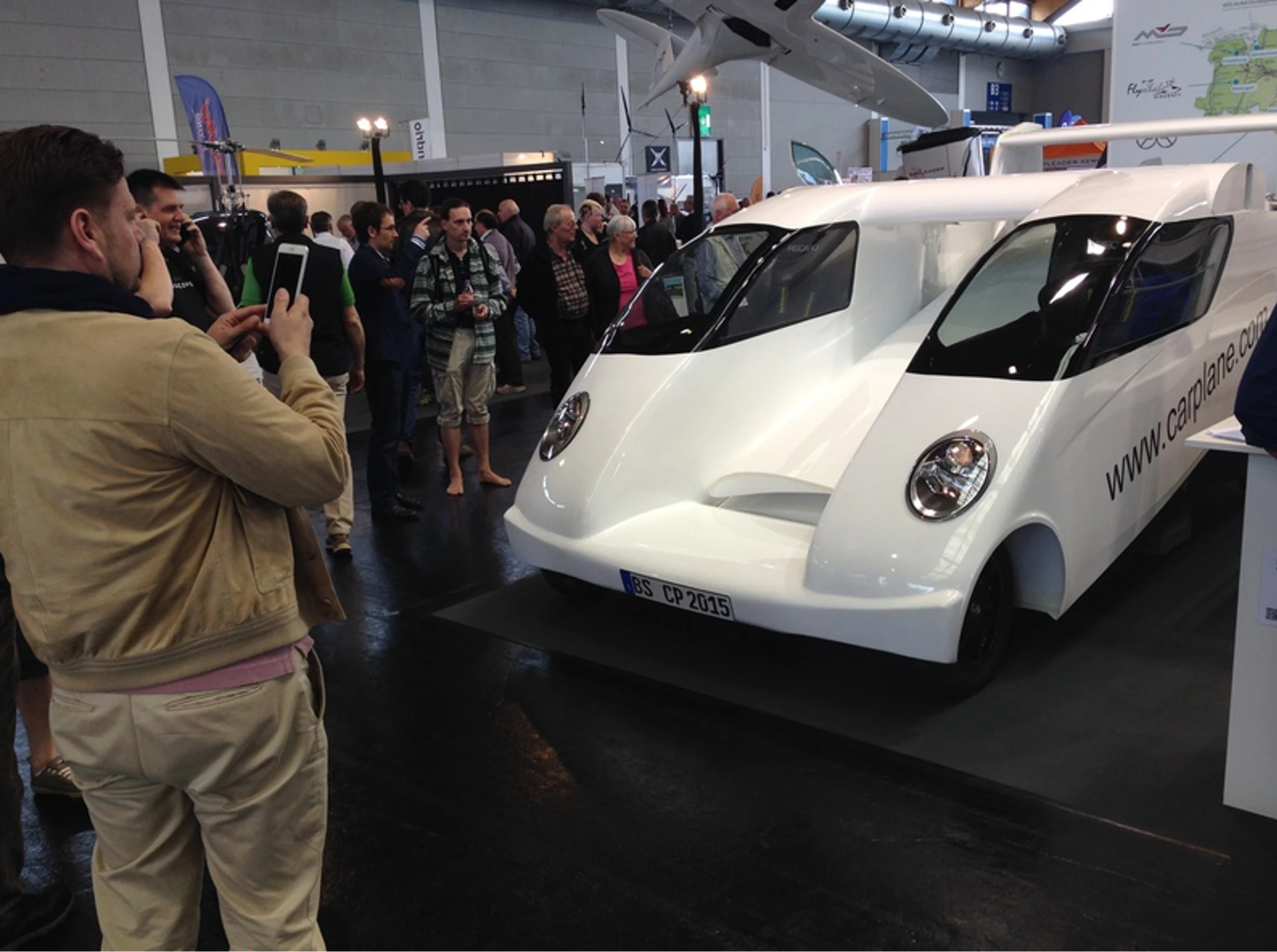 Twin-fuselage Carplane prototype makes public debut