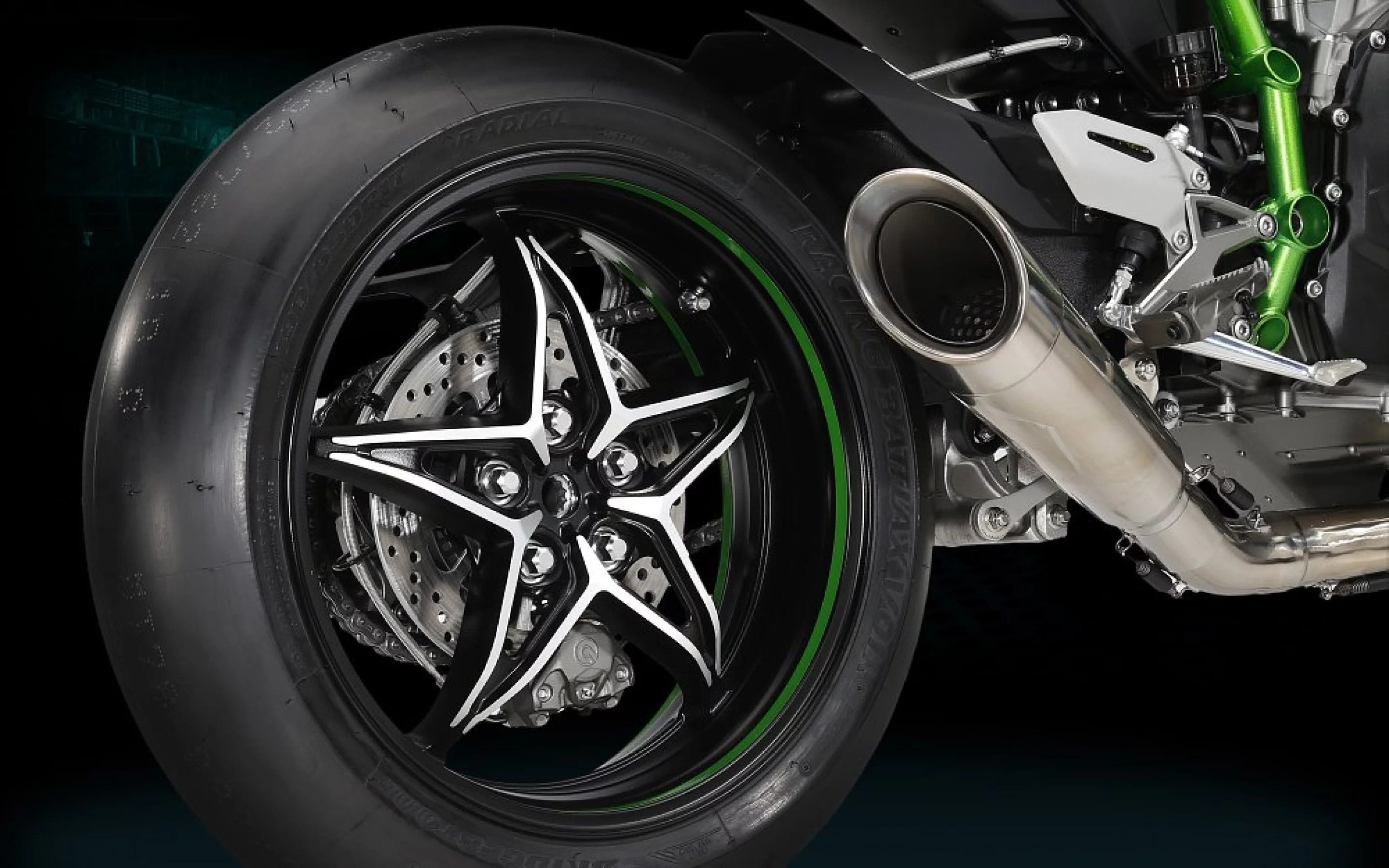 Kawasaki smashes the superbike class with 300-horsepower, supercharged ...