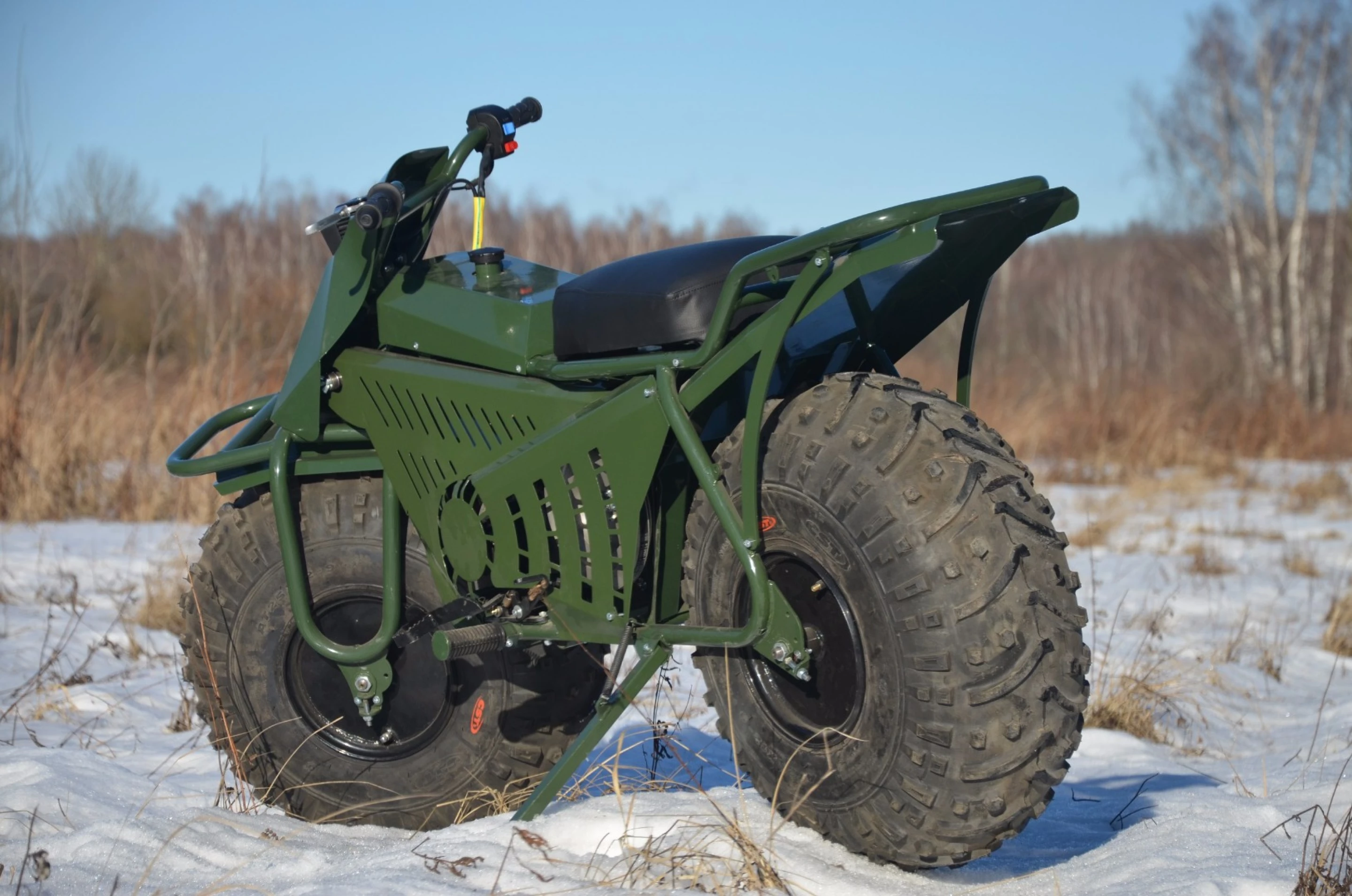 The best foldable fat-wheel 2WD Russian motorcycle you’ll see all day