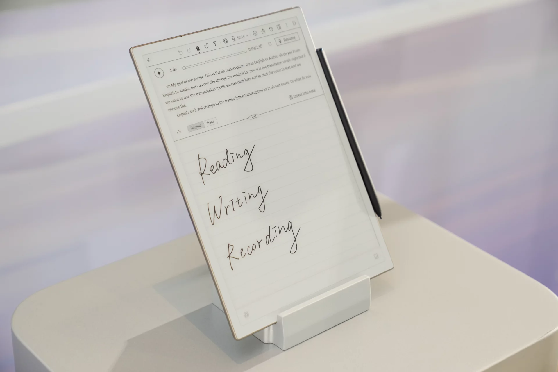 The World’s Thinnest E-Ink Tablet Packs AI, Translation, and Transcription