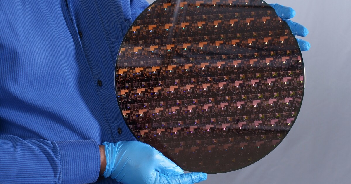 IBM's new 2-nm chips have transistors smaller than a strand of DNA