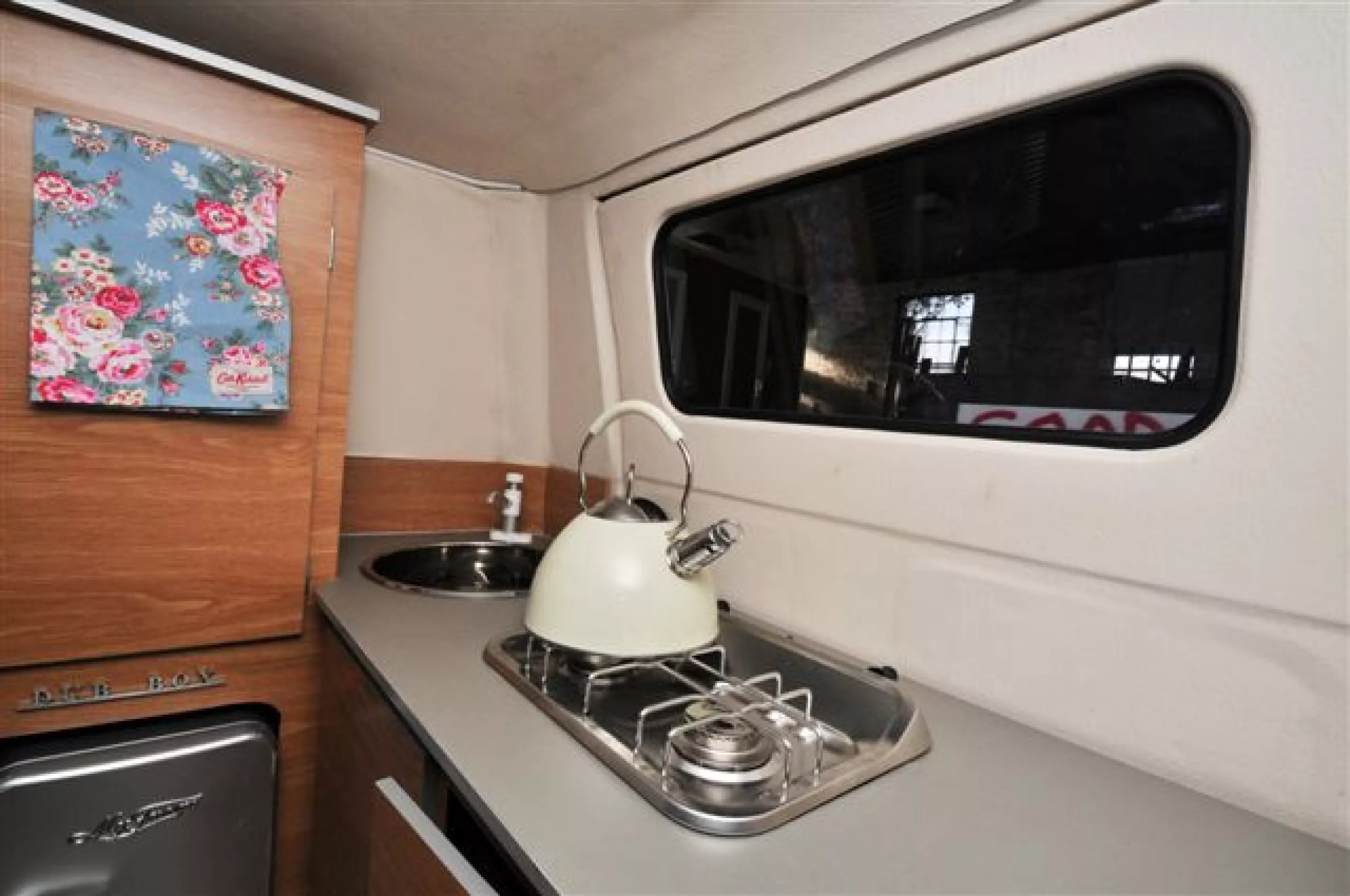 Dub box introduces retro-styled trailers for campers and foodies