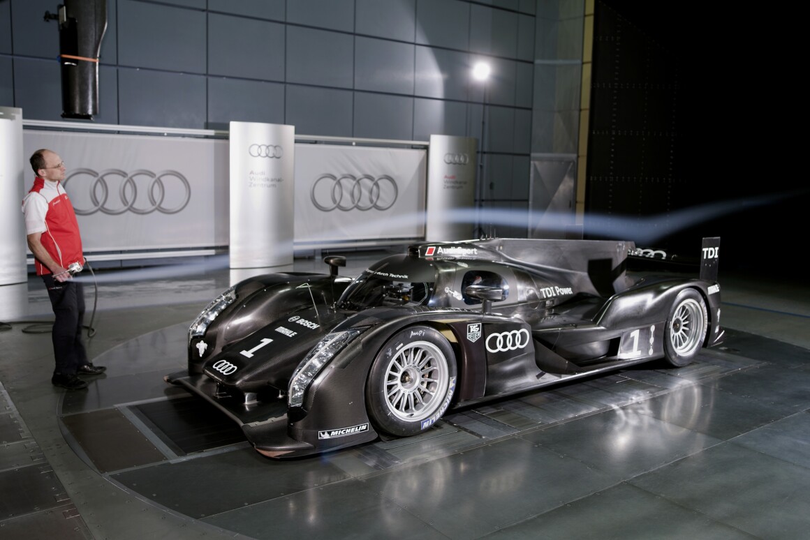 New Audi R18 LMP1 sports car unveiled
