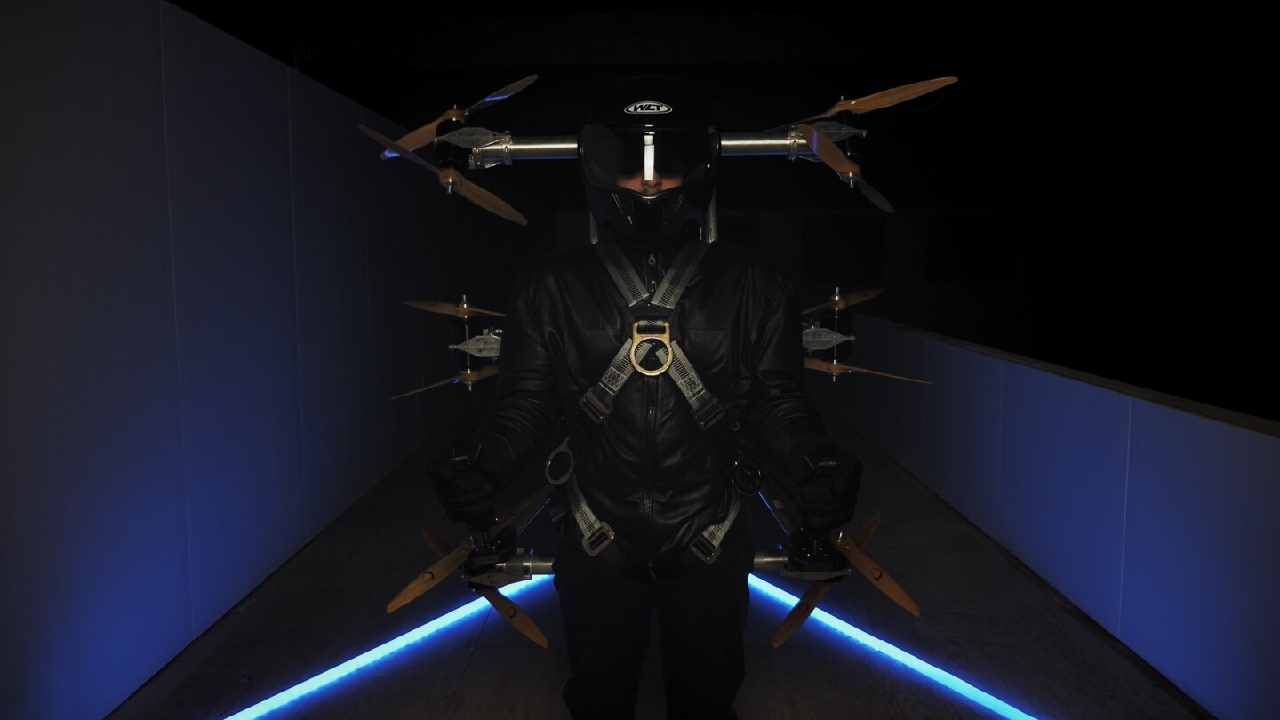 Ascend Dynamics presents its Skypak V1 electric jetpack