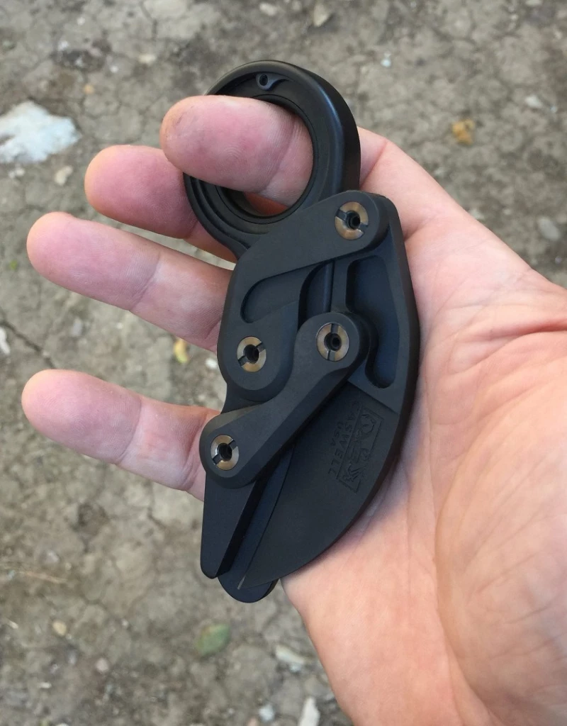 Morphing Karambit utility knife keeps your fingers out of harm's way