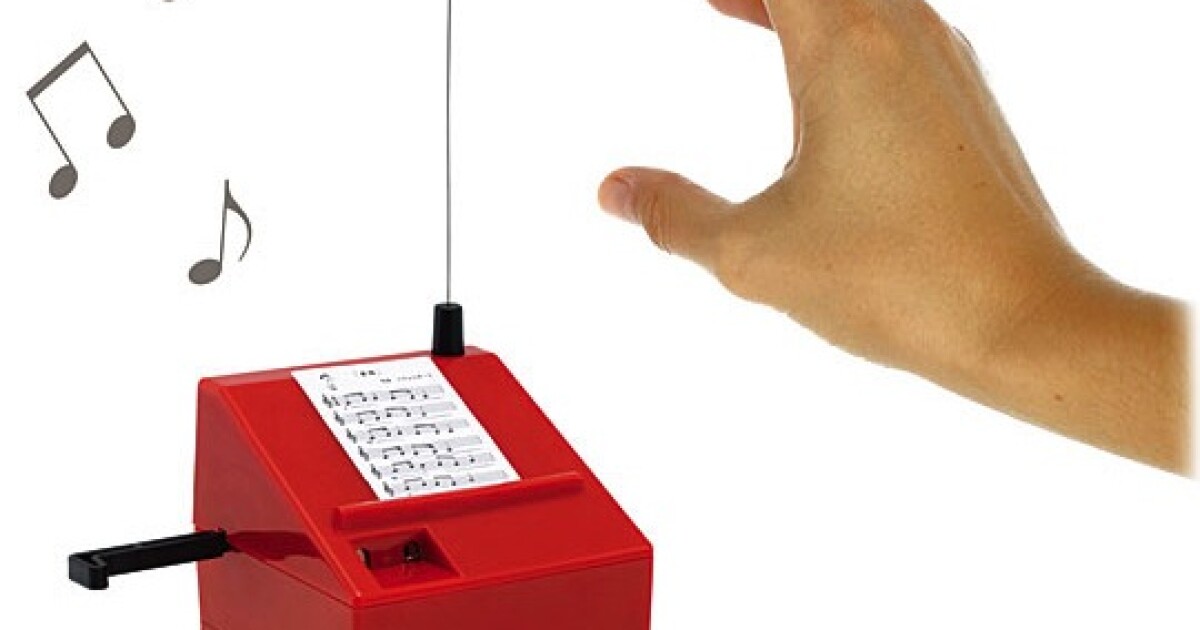 Theremin Mini Kit brings weird sounds to a small package