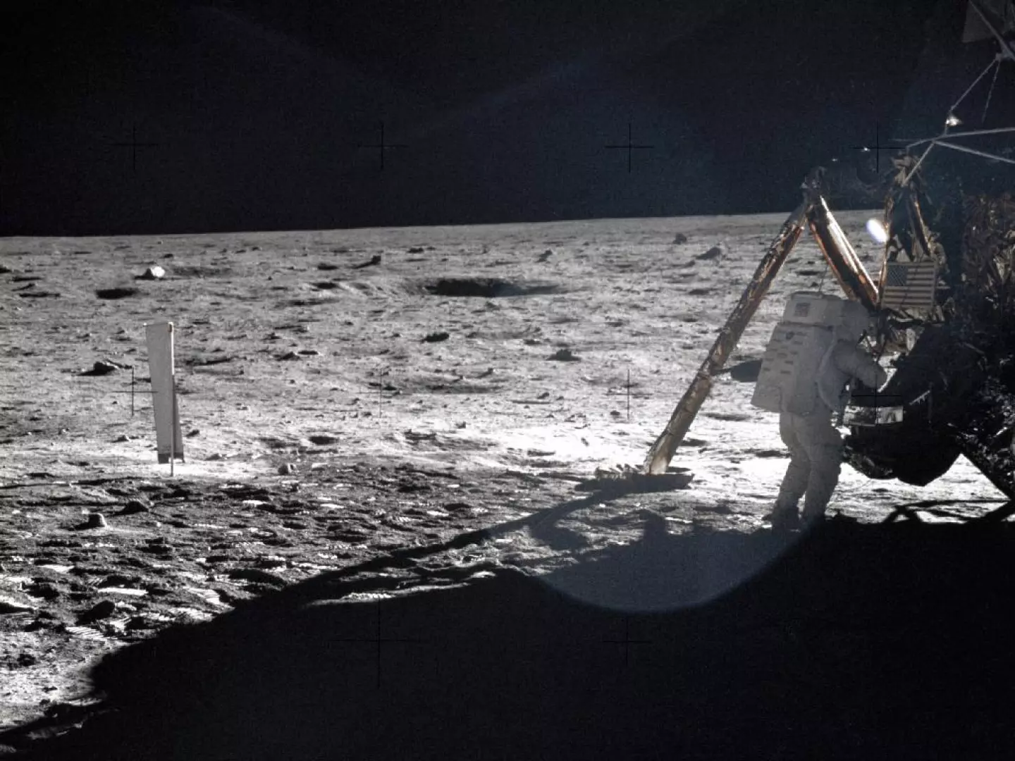 Pioneering astronaut Neil Armstrong dies aged 82