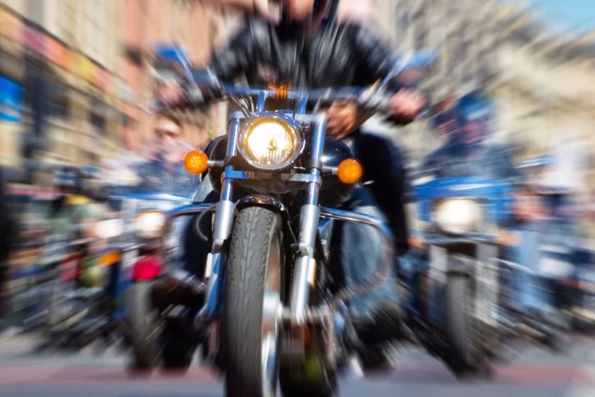 Smart Turn System senses correct time to cancel motorcycle turn signals