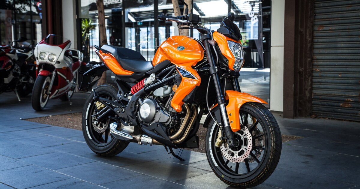 Benelli’s 300cc BN302: Italian motorcycling for beginners