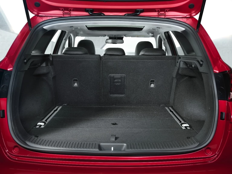 Hyundai continues to charge with i30 Tourer