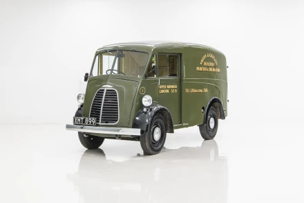 Morris JE van among the most adorable electric vehicles this lifetime