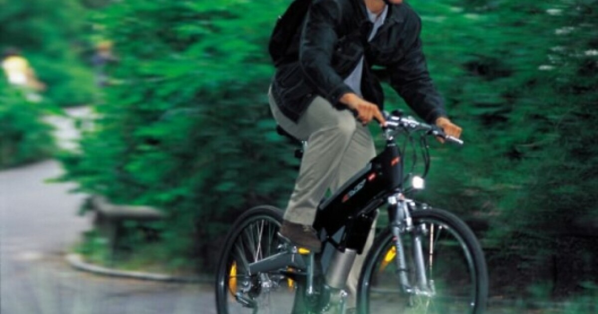 Aprilia's Electric Assist Bicycle - sensible inner city commuter
