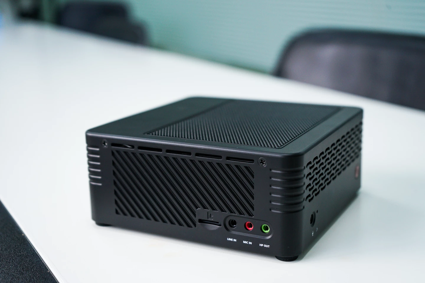 New mini PC packs dedicated GeForce GPU for some moderate gaming