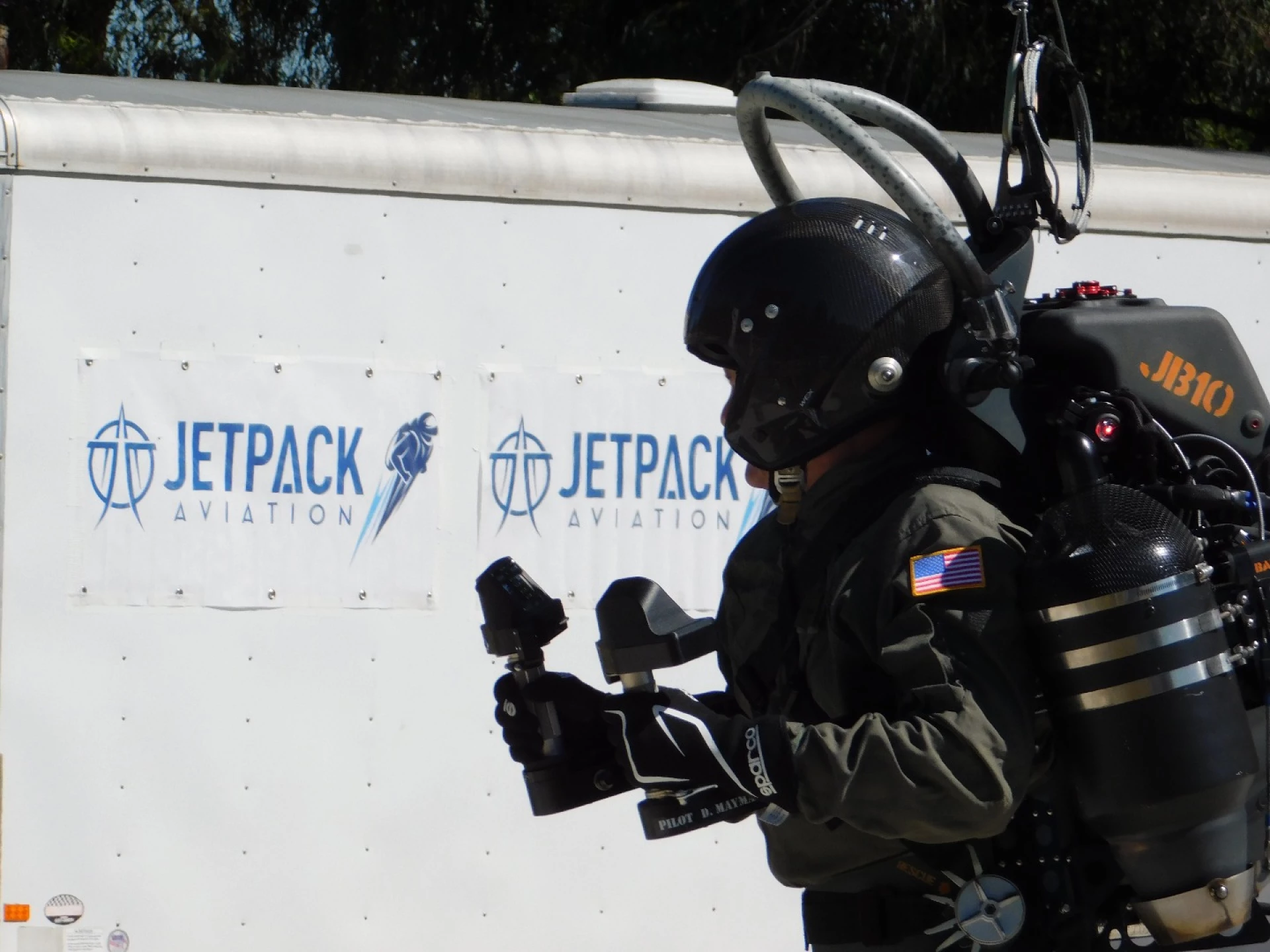 The first "civilian" Jetpack pilot gets off the ground
