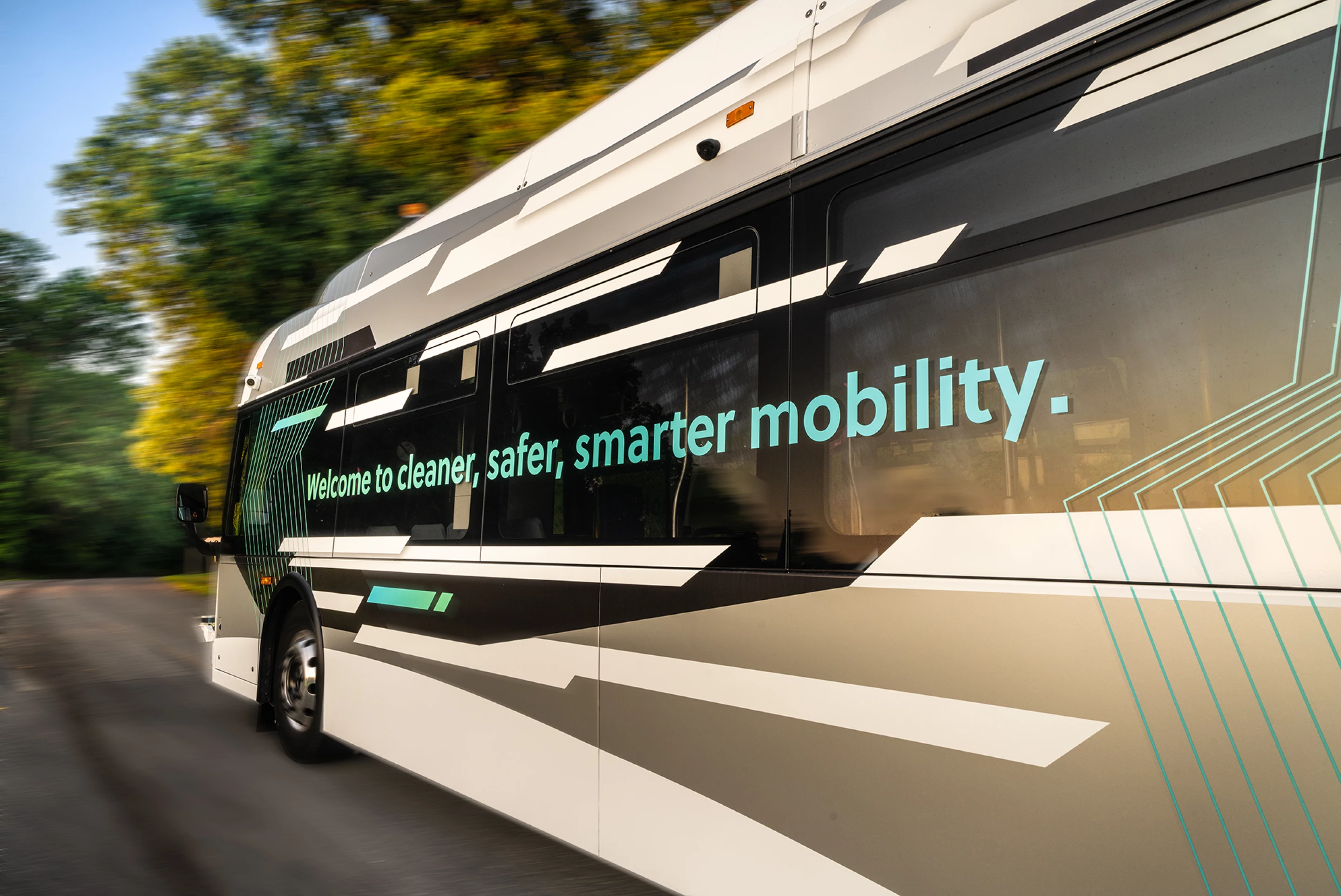 New Flyer launches North America's first Level 4 autonomous transit bus