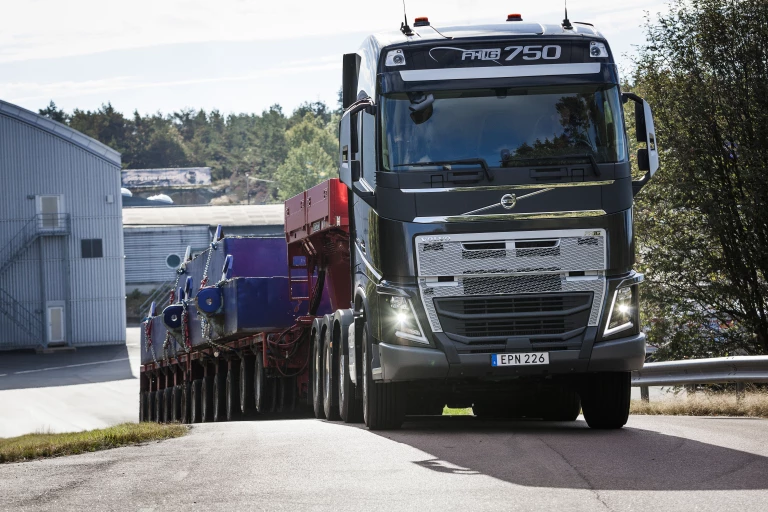 Volvo shows off new gearbox by pulling 750 tonnes from standstill