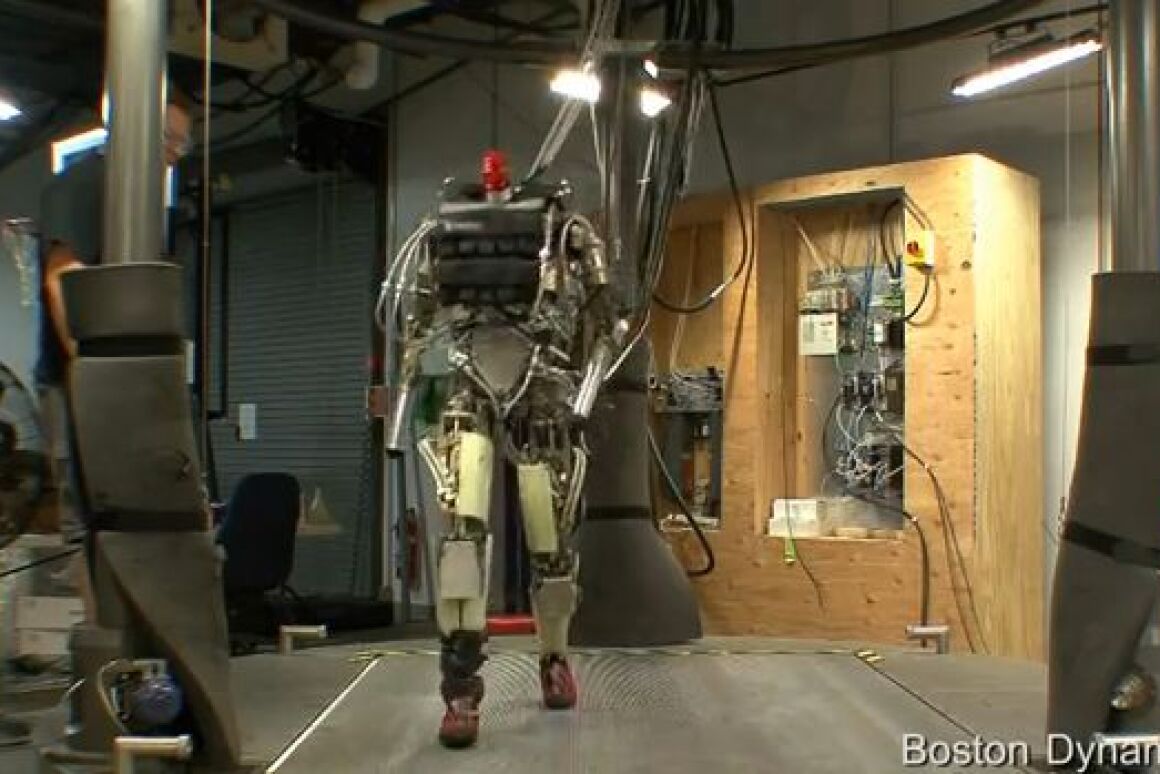 Boston Dynamics releases amazing video of its PETMAN bipedal robot