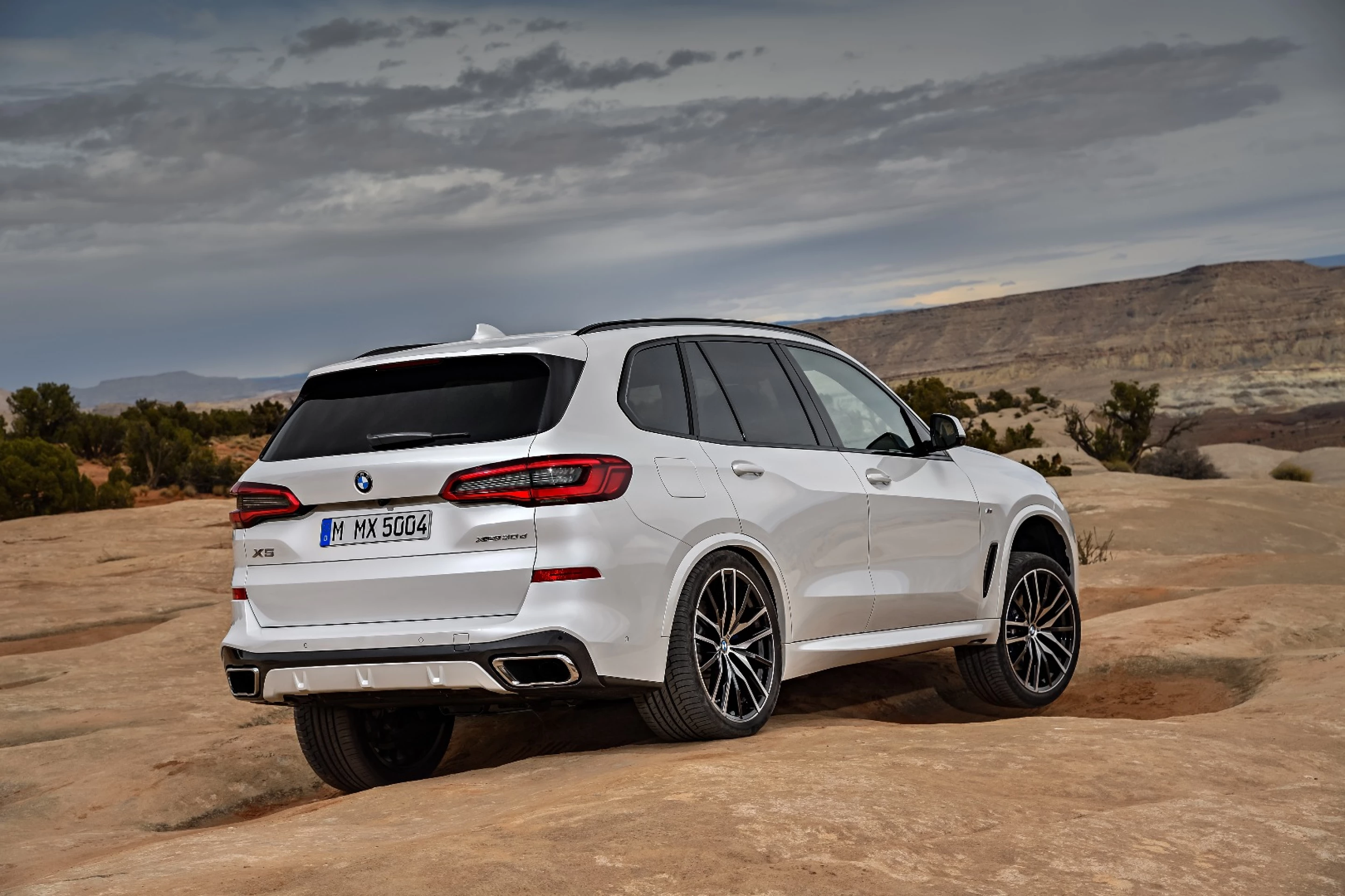 BMW goes bigger and bolder with fourth-gen X5 luxury "SAV"