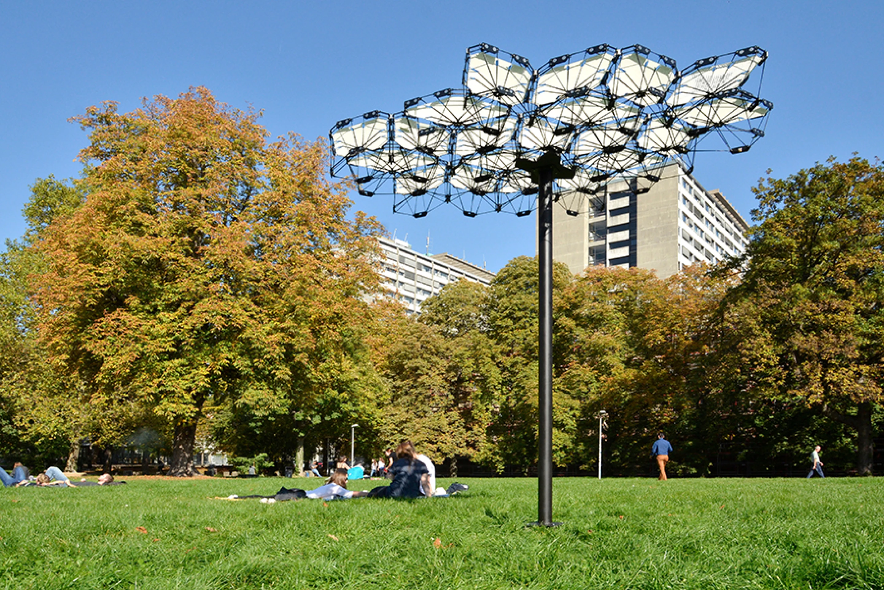 "Live" shapeshifting canopy uses drones to keep guests in the shade