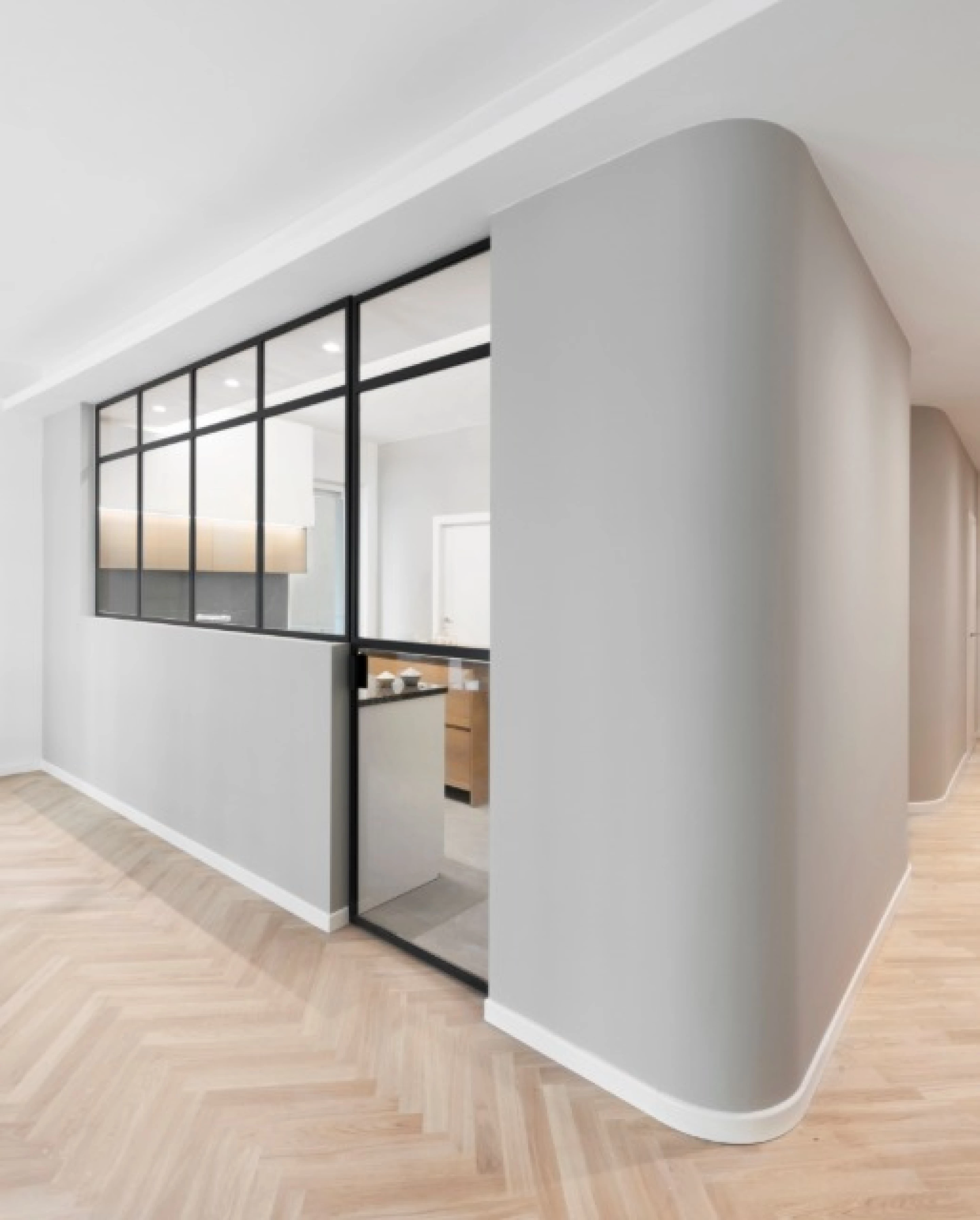 Architects squeeze 4 bedrooms, 3 bathrooms into 135-sq m apartment