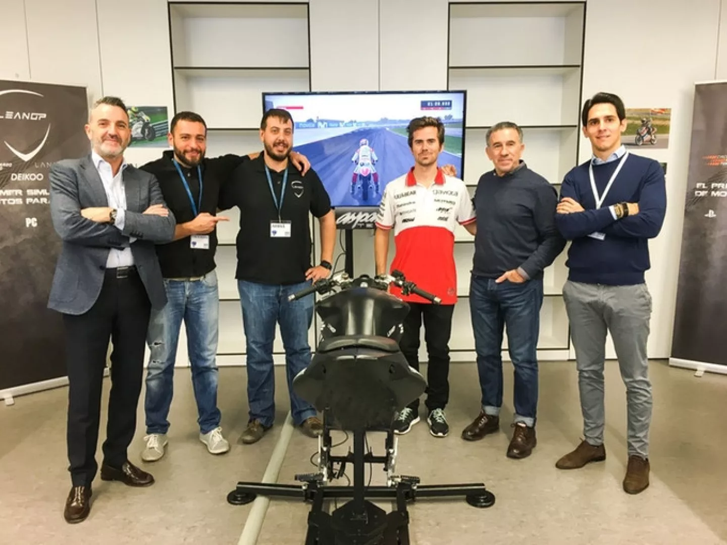 LeanGP debuts lean-to-steer home VR motorcycle simulator