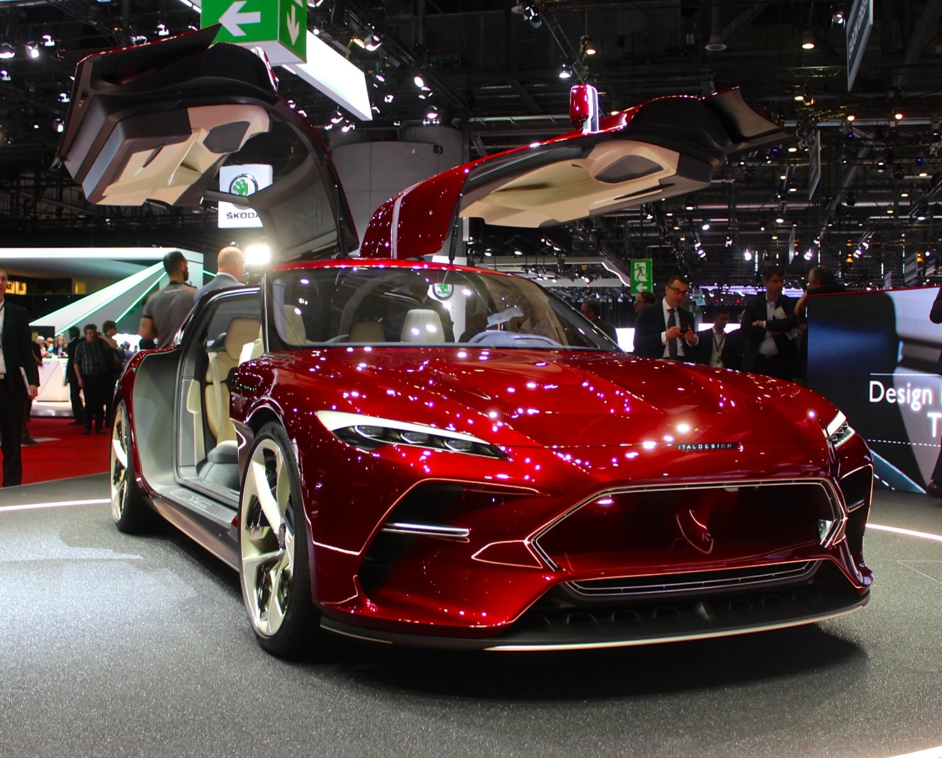 Italdesign blends science and art, with the DaVinci concept