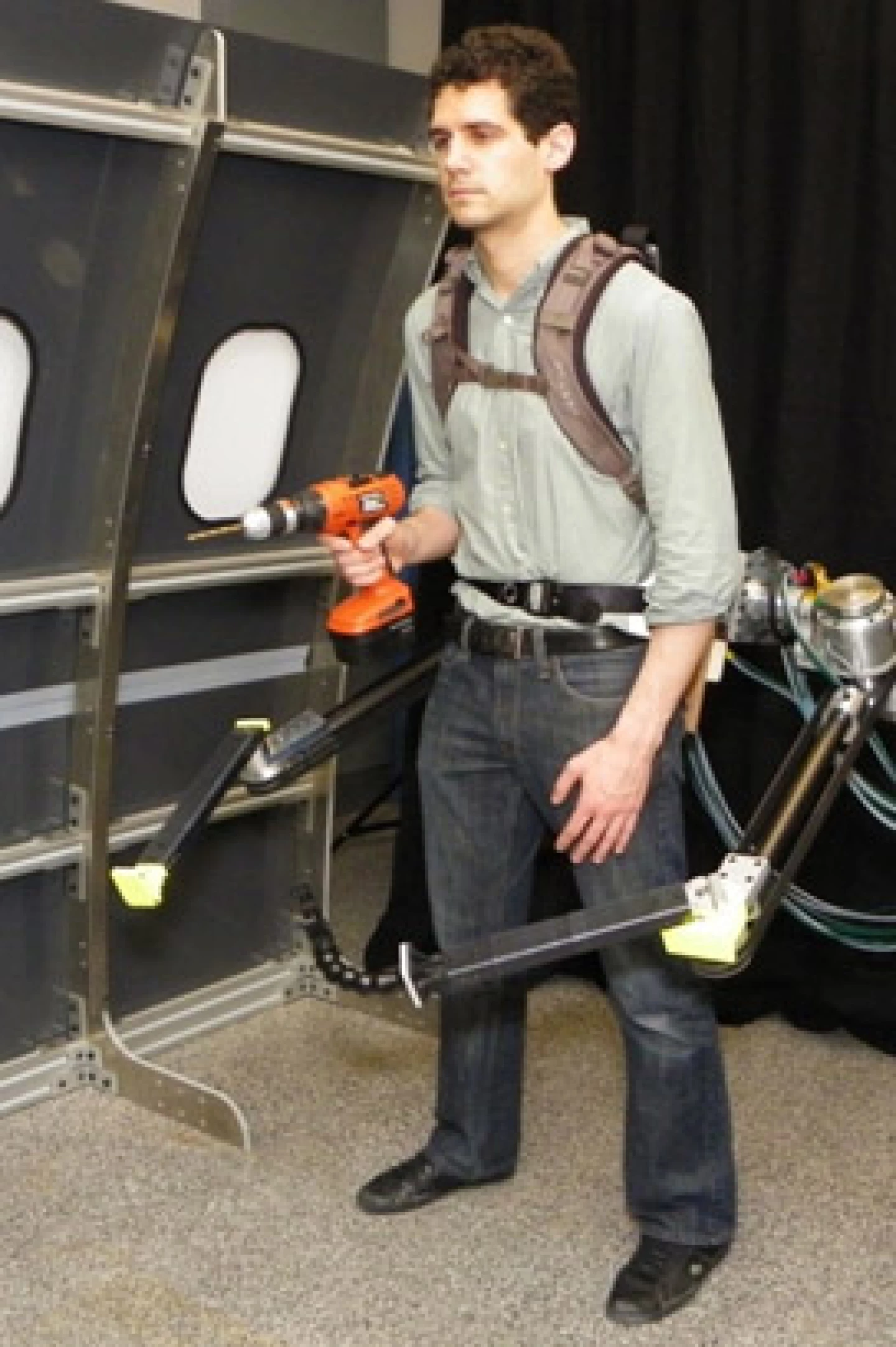 MIT researchers augment humans with extra robotic arms