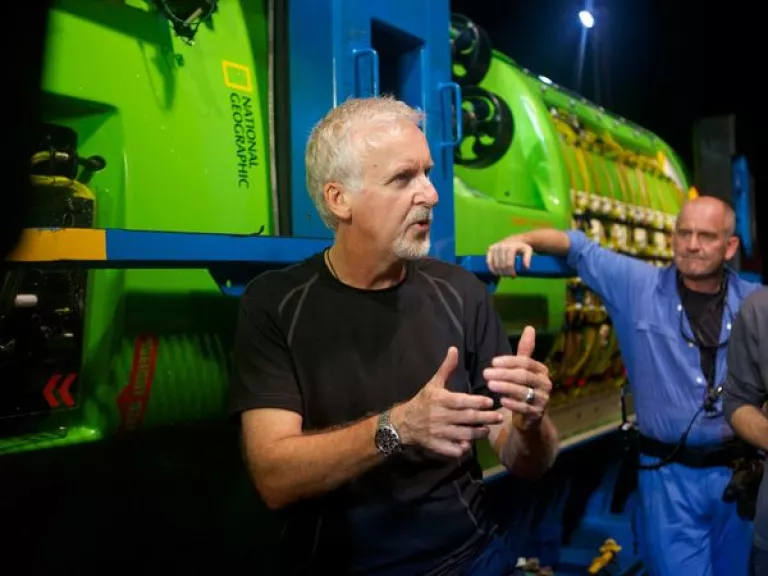 James Cameron performs deepest-ever solo sub dive, with a deeper one on ...