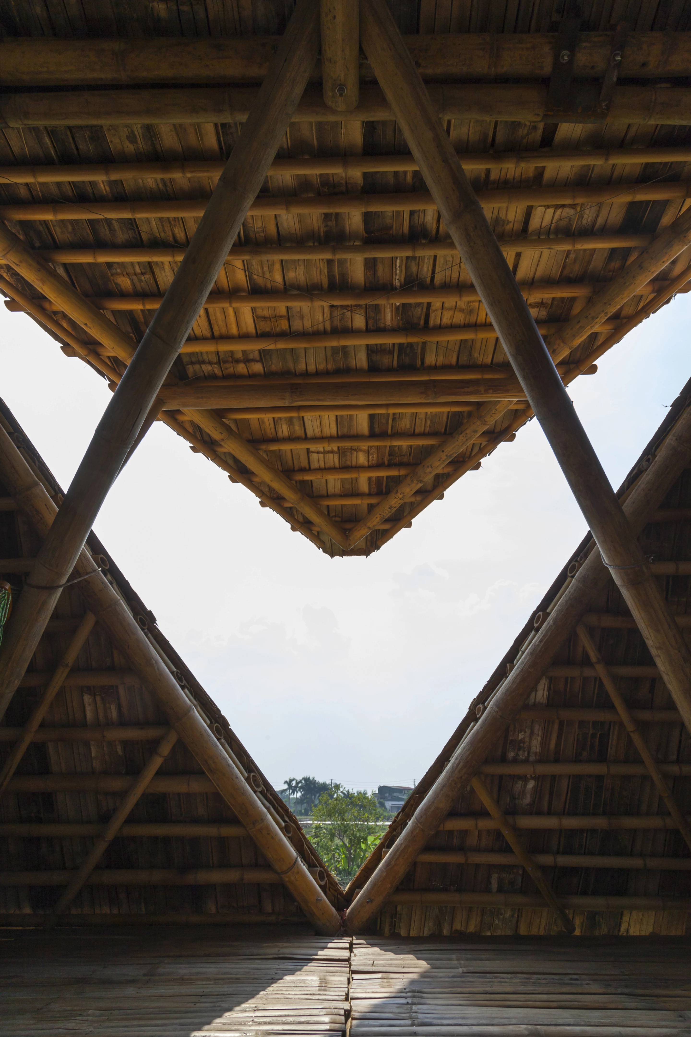 Low-cost Blooming Bamboo home built to withstand floods