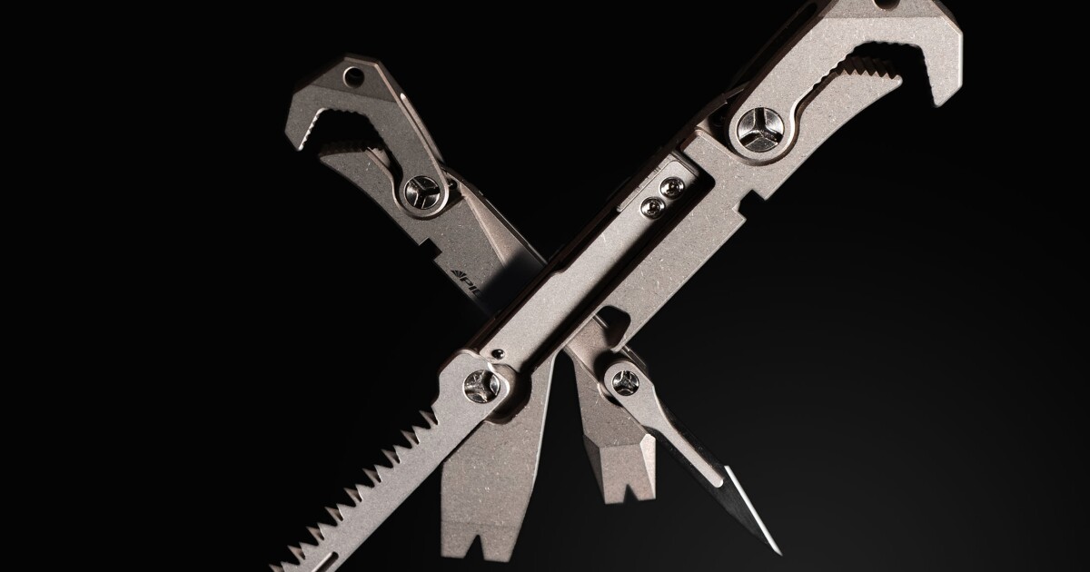 Titanium multitool gets more useful, by sproutin' a saw
